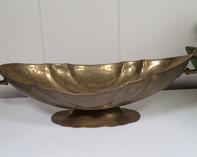Vintage Hammered Brass Pedestal Bowl With Handles Brass Compote Fruit ... Vintage Hammered Brass Pedestal Bowl With Handles Brass Compote Fruit ...