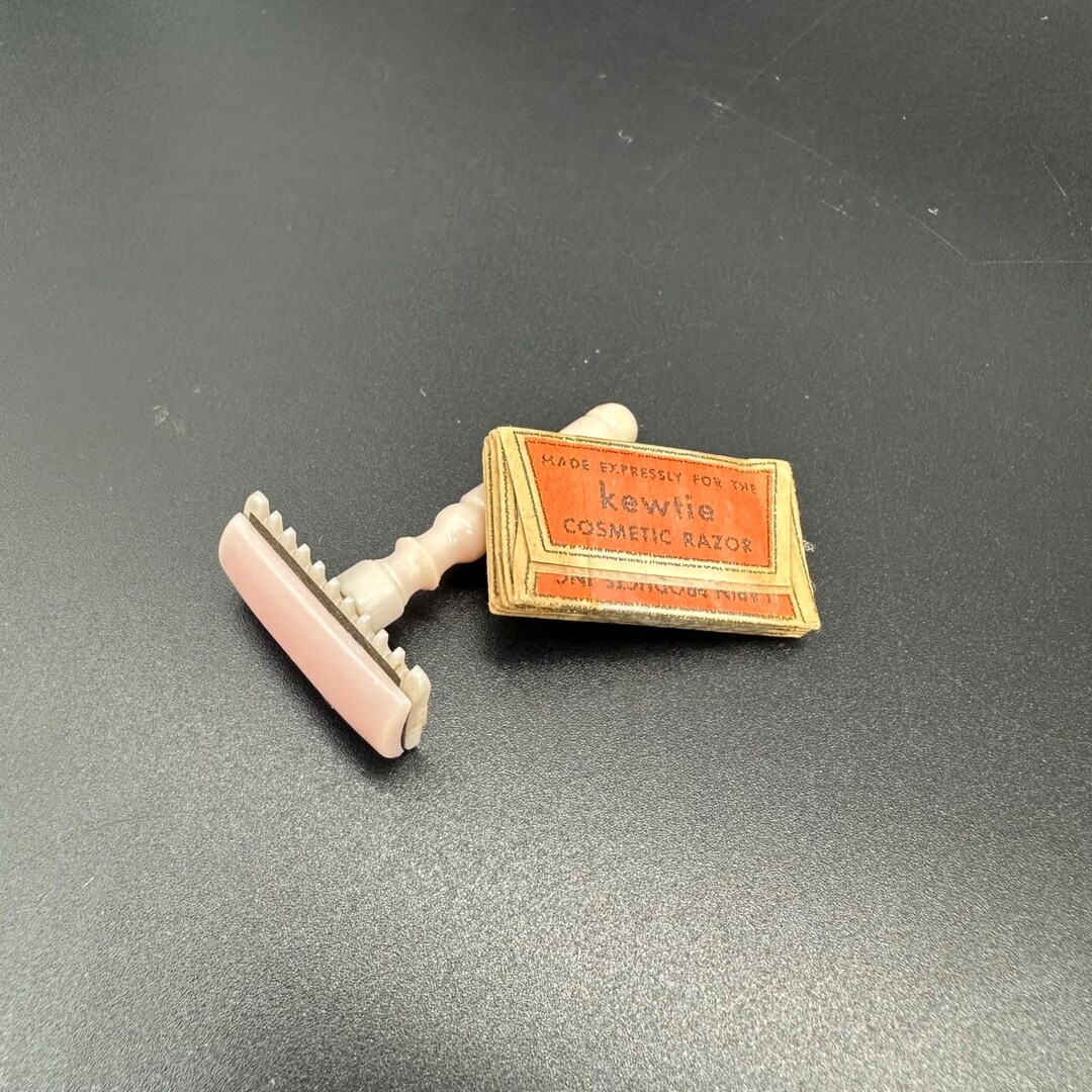 Vintage Kewtie Miniature Razor 1950s Pink Plastic Ladies Vanity ...