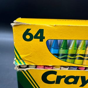 Vintage Crayola Crayons 64 Count Box Built in Sharpener 1990 Used ...