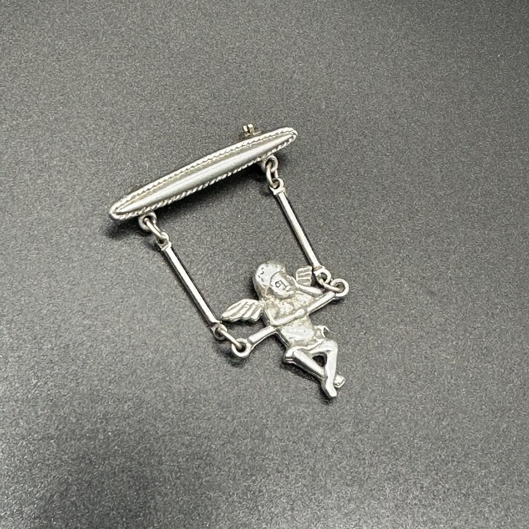 Vintage Cherub Angel Swinging Brooch Pin Silver Tone Valentines Retro ...