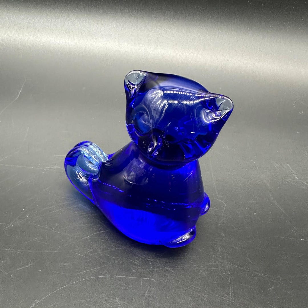 Vintage Cobalt Blue Art Glass Cat Figurine Handmade Sitting Kitty ...