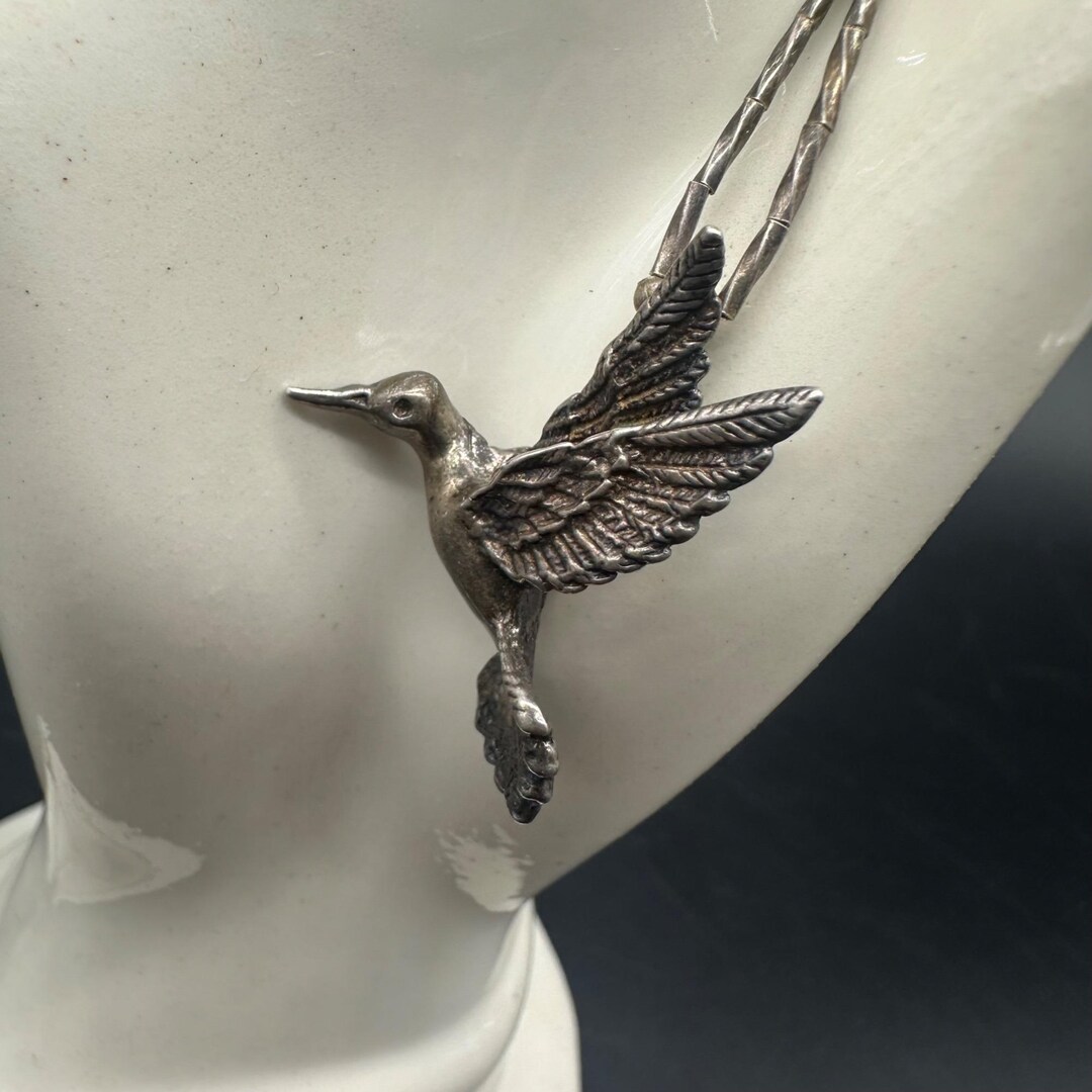 Vintage Liquid Silver Toned Hummingbird Necklace Bird Pendant Retro ...