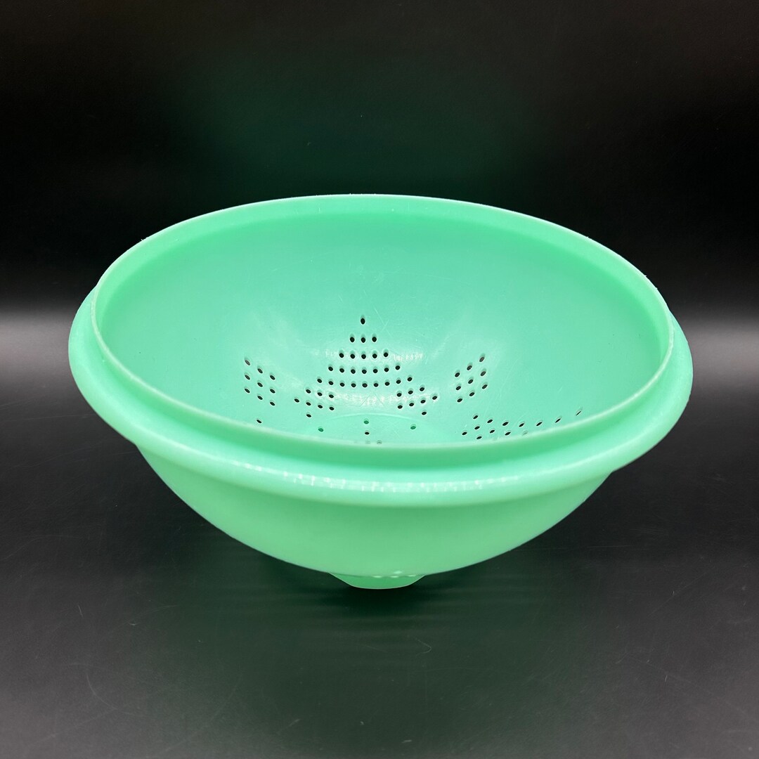 Vintage Tupperware Colander Strainer Jadeite Green Star Footed Bowl USA ...