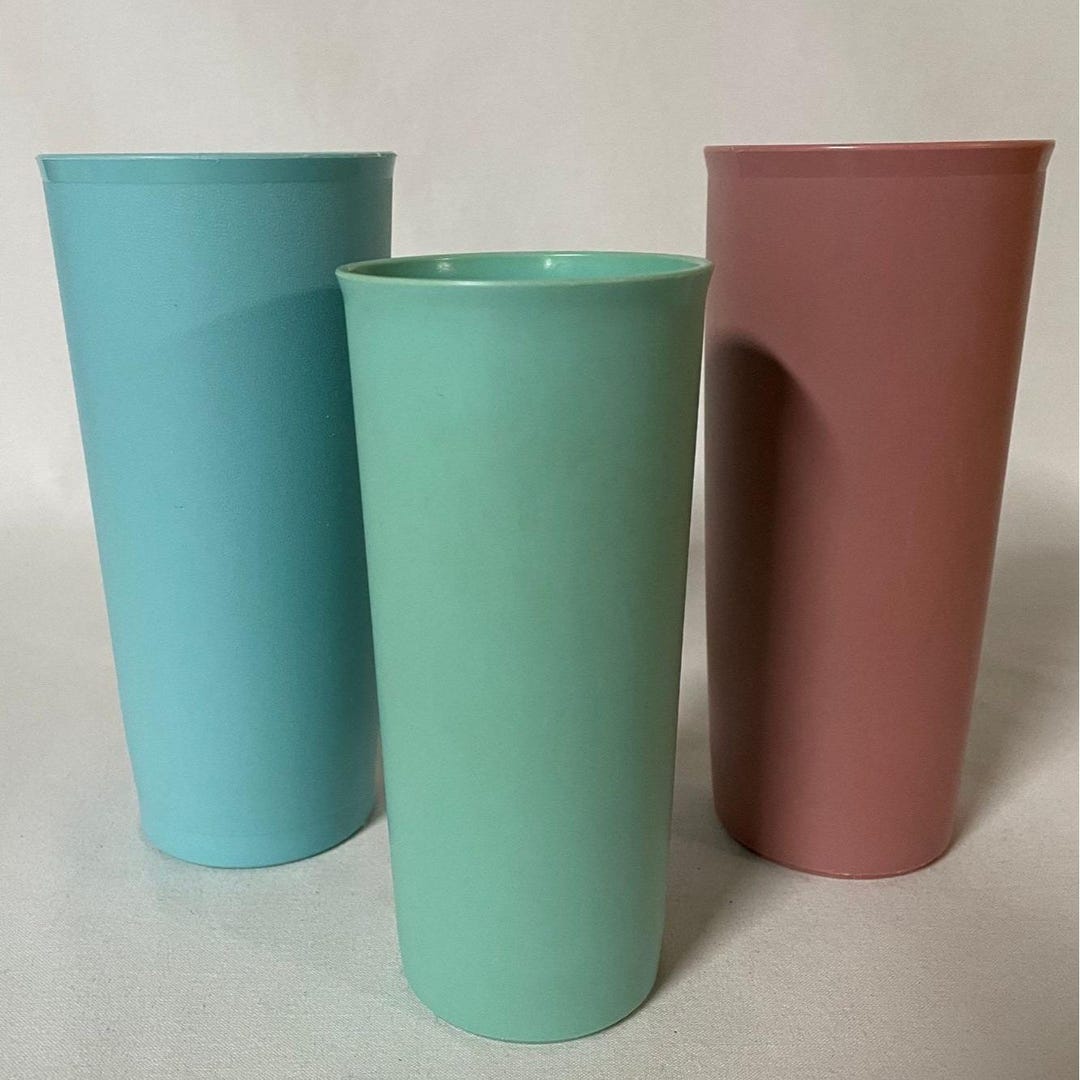 Vintage Tupperware Tumblers Retro Pastel Colors Made in USA Plastic Lot ...