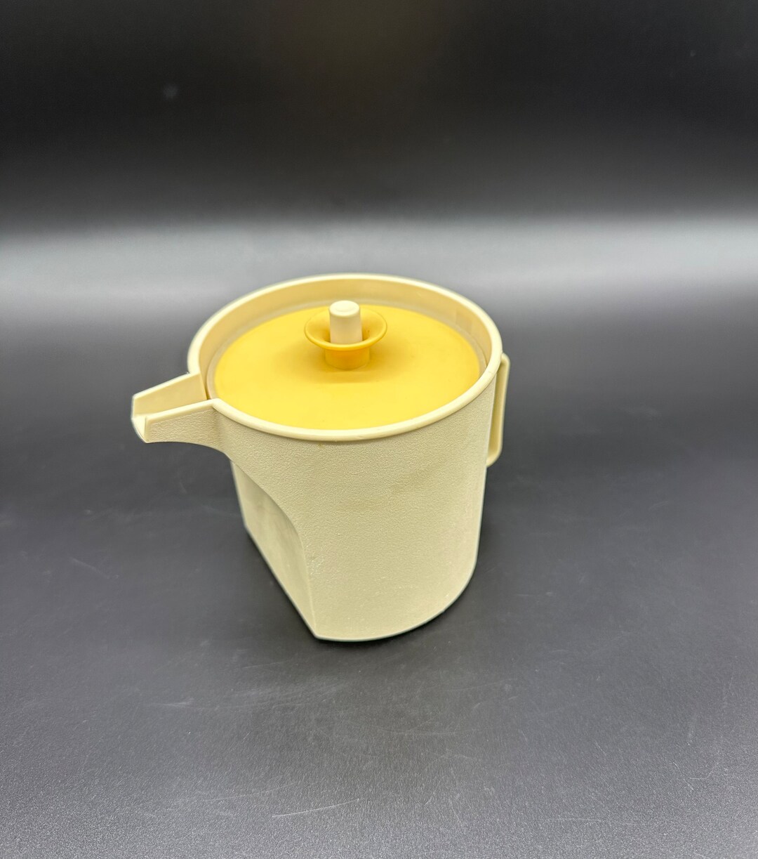 Vintage Tupperware Creamer Pitcher 1414-6 Syrup Tan Yellow Plastic - Etsy
