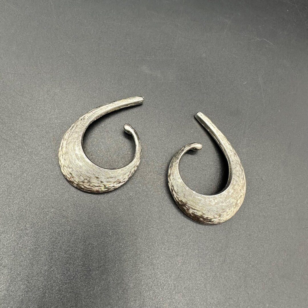 Vintage Coro Ear Cuffs Slip Ease Earrings Swirl Silver Tone Retro ...