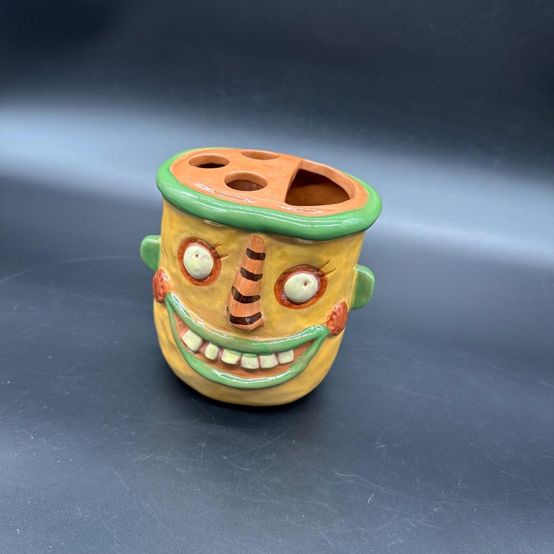 Toothbrush Holder Weirdo Face Bathroom Decor 3 Holes Toothpaste Kitsch ...