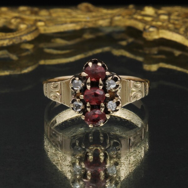 Garnet Antique Ring - Etsy