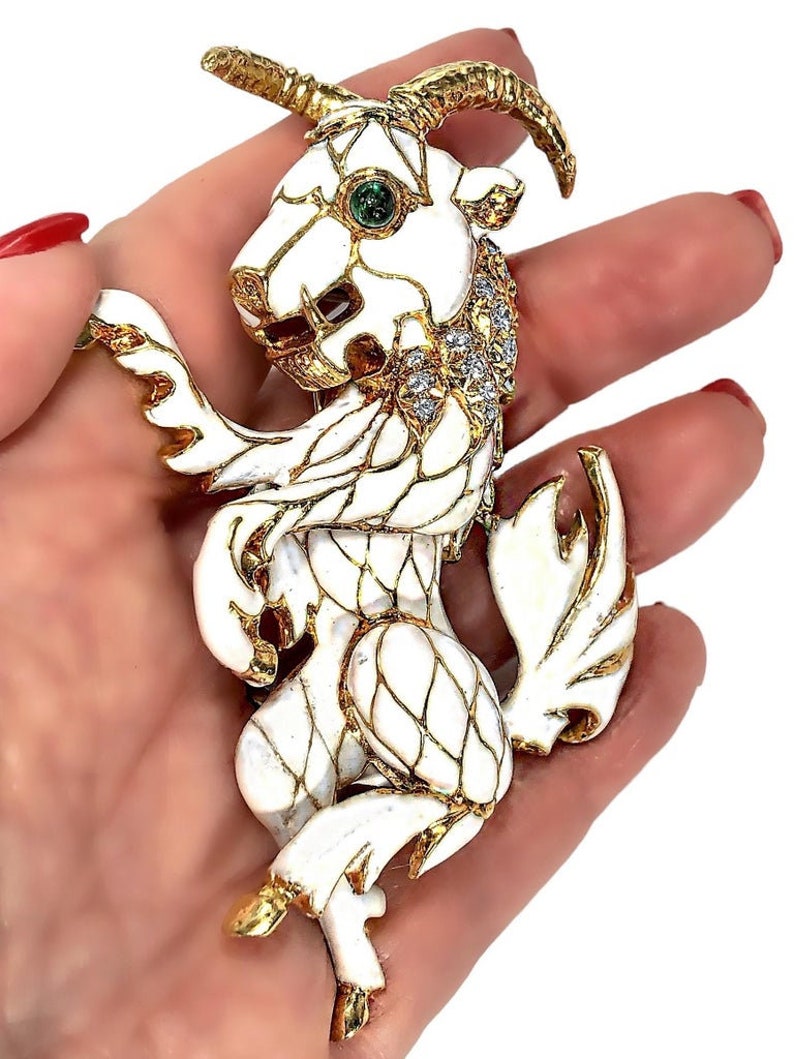 Grand Scale pan Mythical Creature in 18K Gold - Etsy