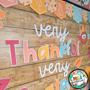 Demure Thanksgiving Bulletin Board | Very Thankful Very Grateful ...