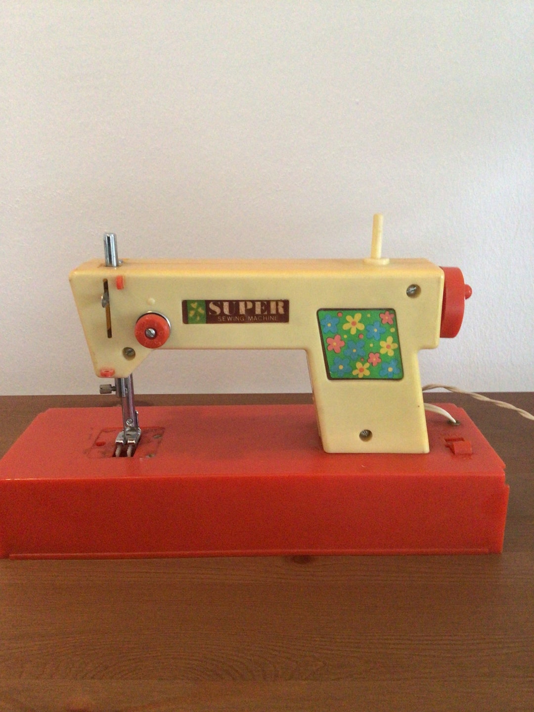 Vintage Children Sewing Machine From the 70s Electric Battery Operated ...