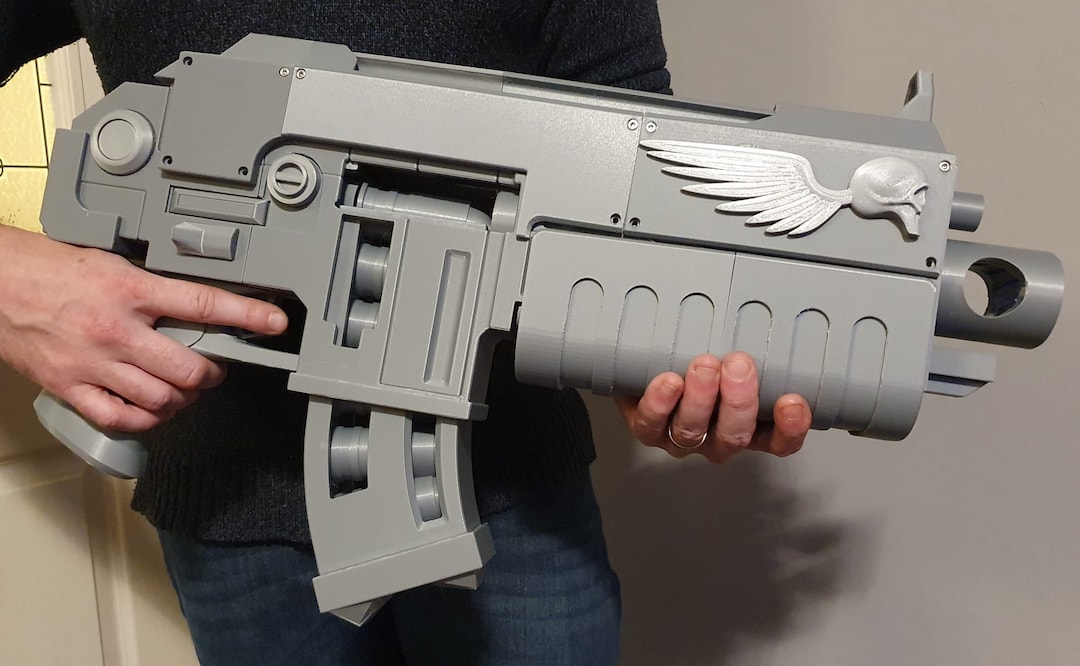 3D Printed True to Scale Warhammer 40K Bolter Prop Cosplay / LARP ...