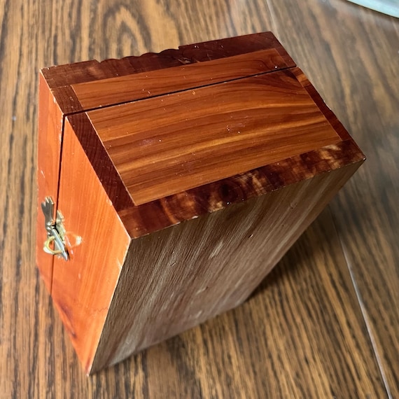 Vintage Wooden Jewelry Box - Decorative Cedar Storage… - Gem