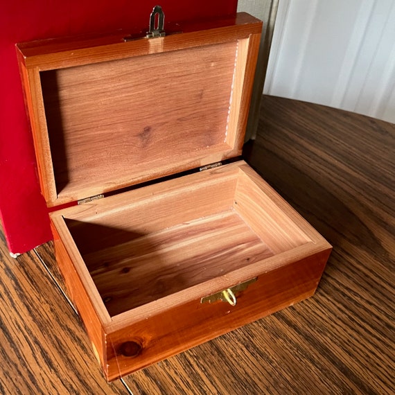 Vintage Wooden Jewelry Box - Decorative Cedar Storage… - Gem