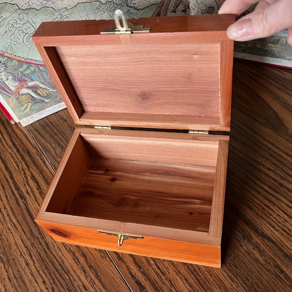 Vintage Wooden Jewelry Box - Decorative Cedar Storage… - Gem
