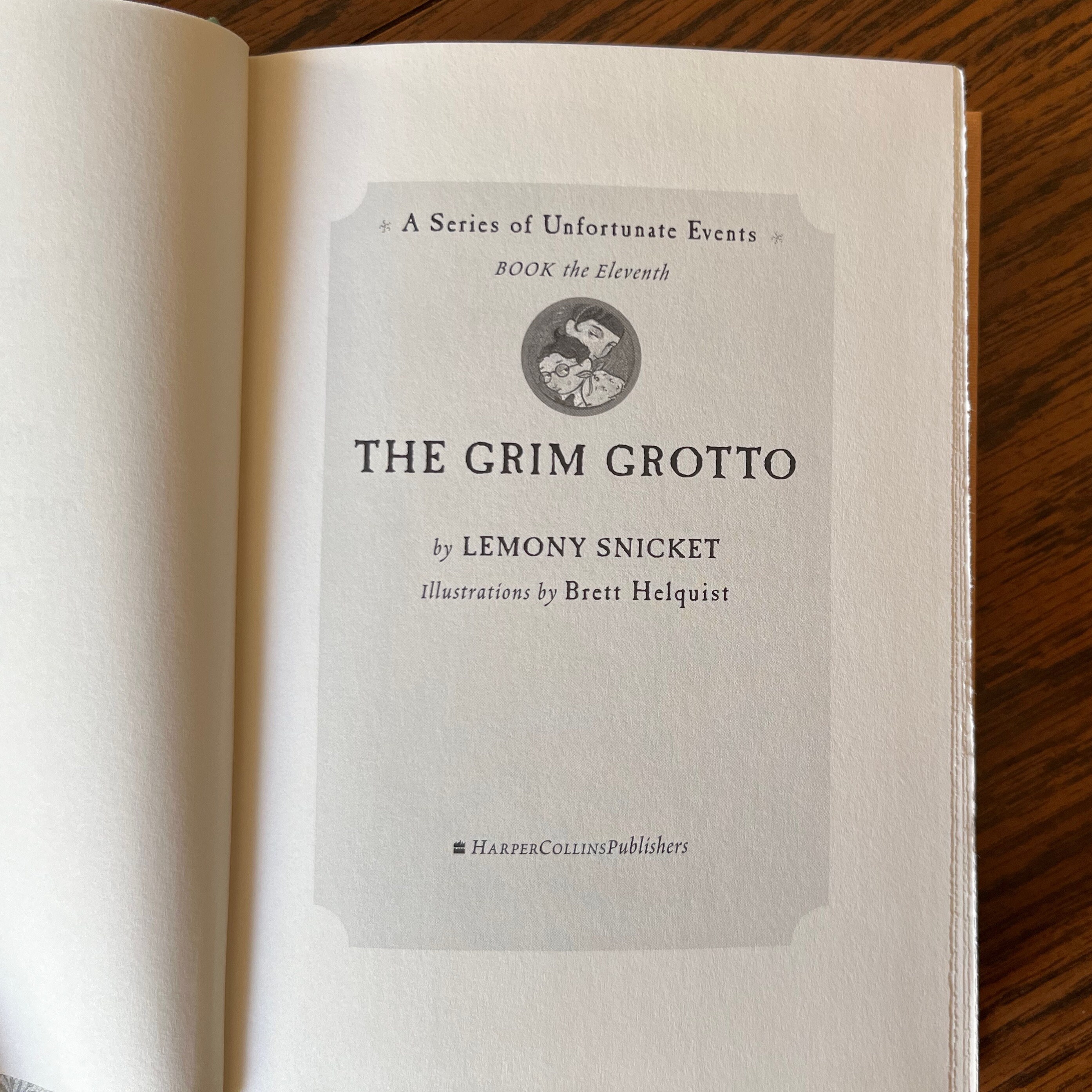 The Grim Grotto A Series of Unfortunate Events 11 by Lemony Snickett ...