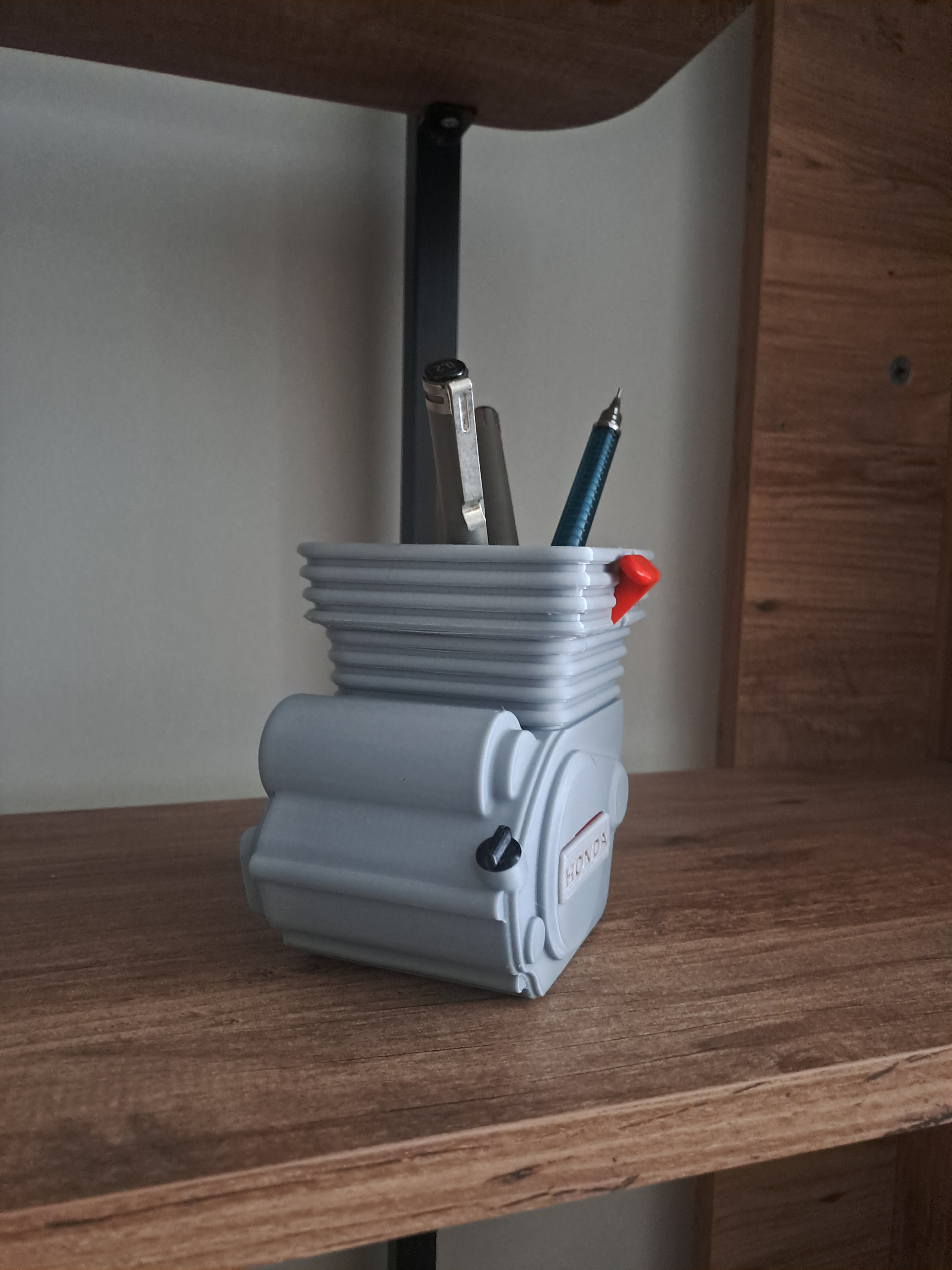 Honda Motorcycle Engine Pen Holder: Perfect Detail, Powerful Impact ...