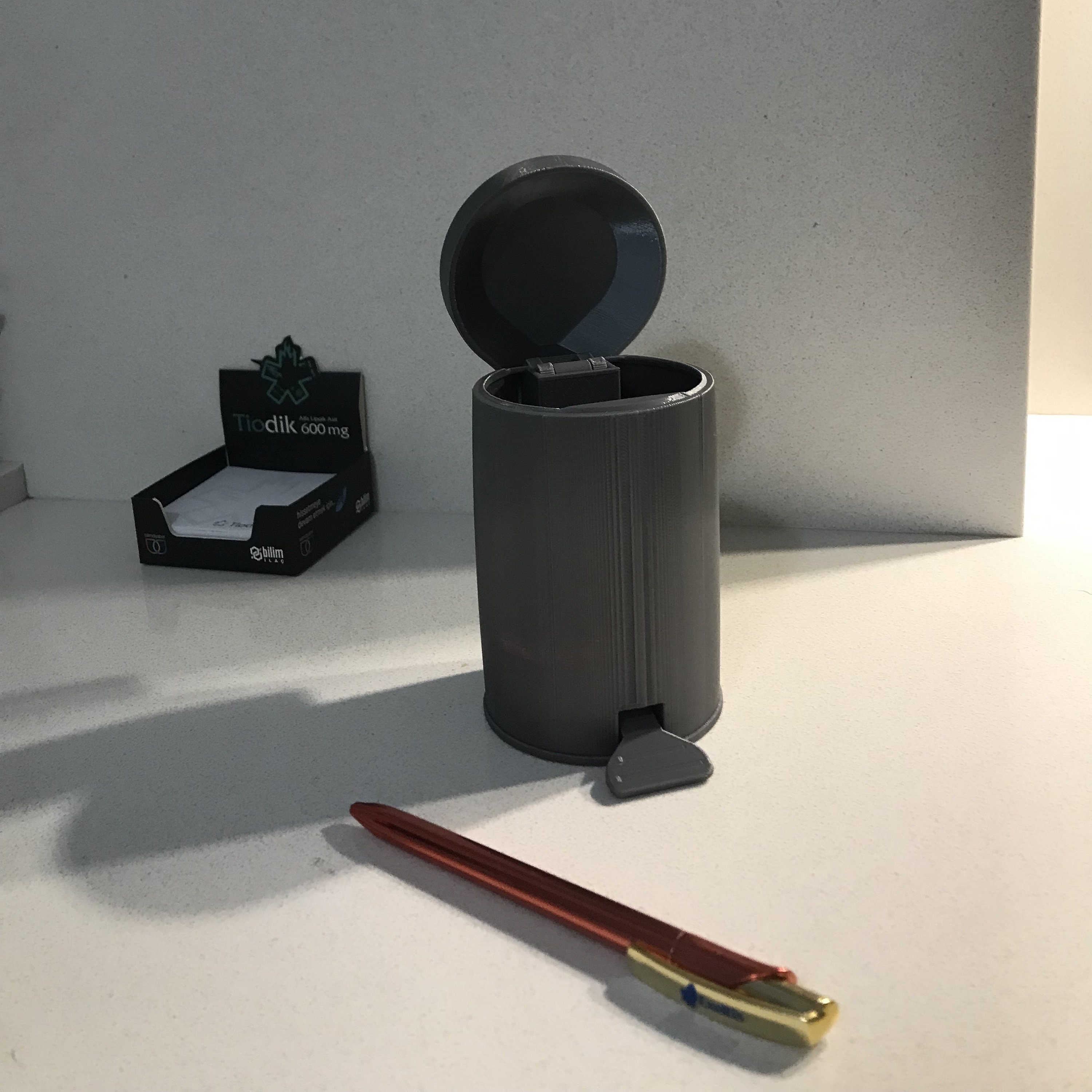 Mini Trash Can for Desktop / Made From Organic PLA Plastic / 3D Printed ...
