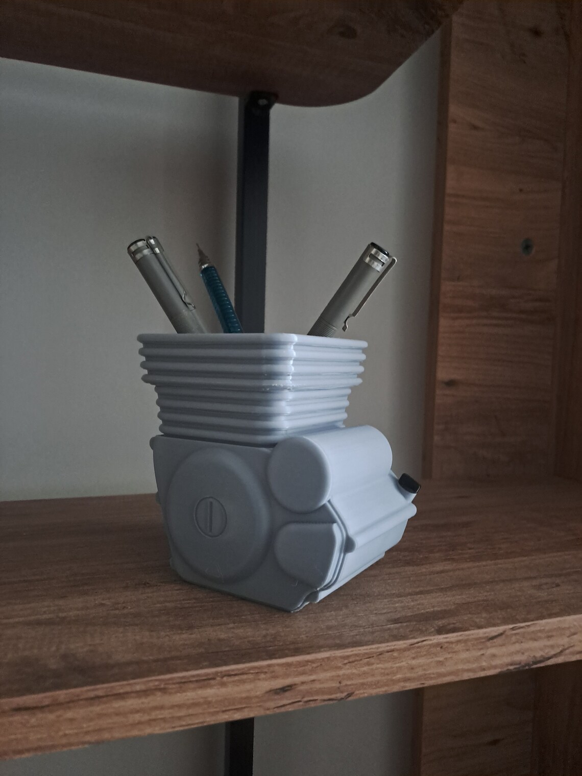 Honda Motorcycle Engine Pen Holder: Perfect Detail, Powerful Impact ...