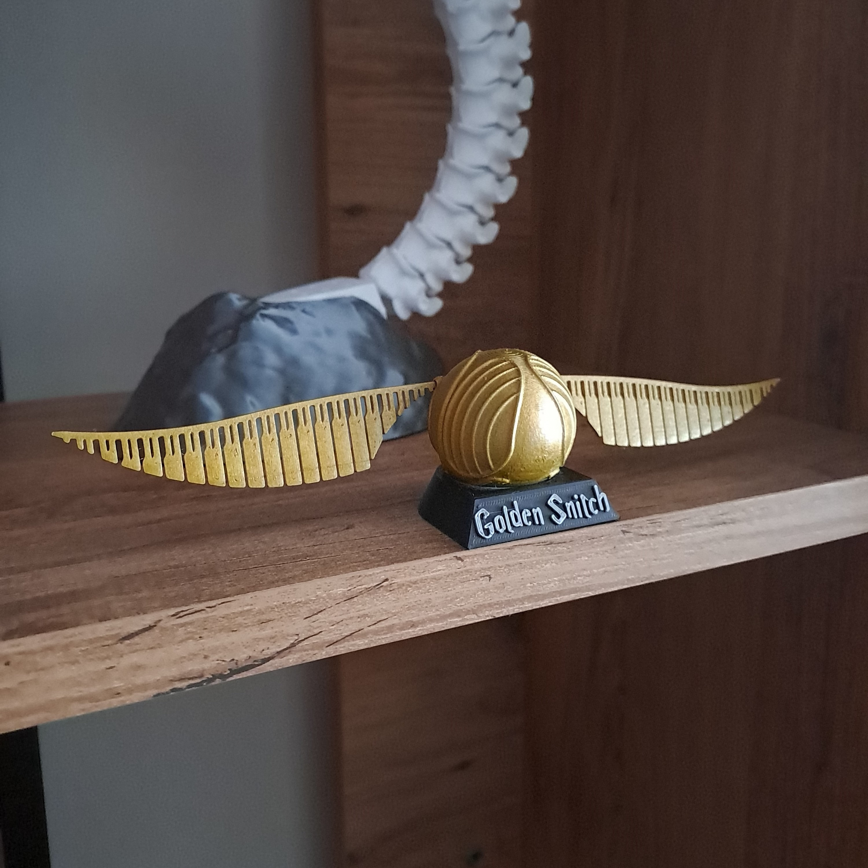 The Golden Snitch and Its Stand Fulfill Your Harry Potter Fantasies ...
