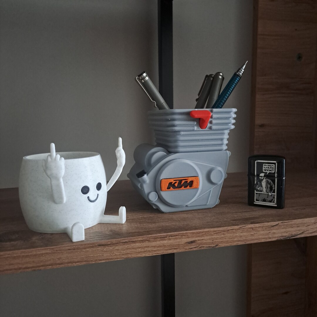 KTM Motorcycle Engine Pen Holder: Perfect Detail, Powerful Impact ...