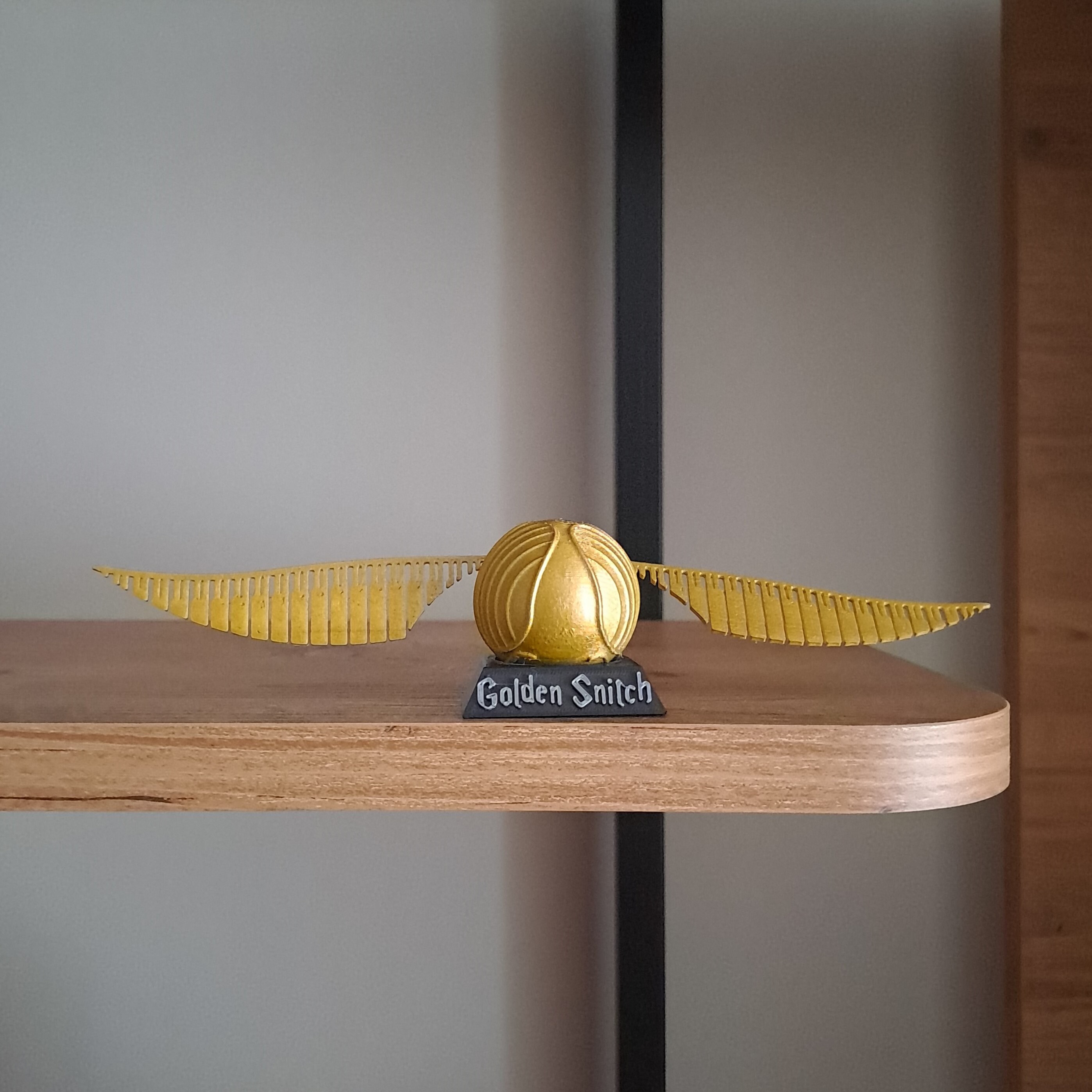 The Golden Snitch and Its Stand Fulfill Your Harry Potter Fantasies ...
