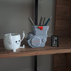 Honda Motorcycle Engine Pen Holder: Perfect Detail, Powerful Impact ...
