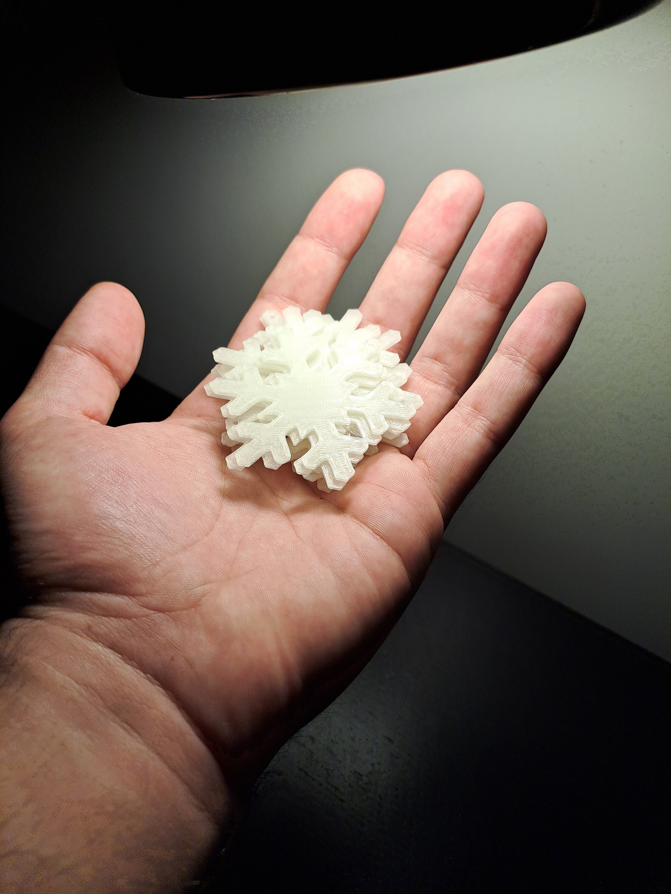 Unique Christmas Decoration: Glowing Snowflake Set Crafted From ...