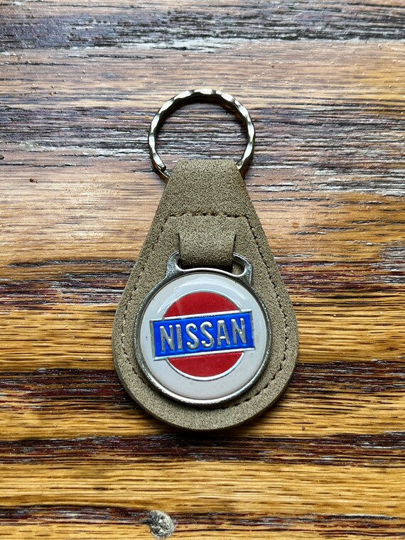 vintage vintage nissan - Gem