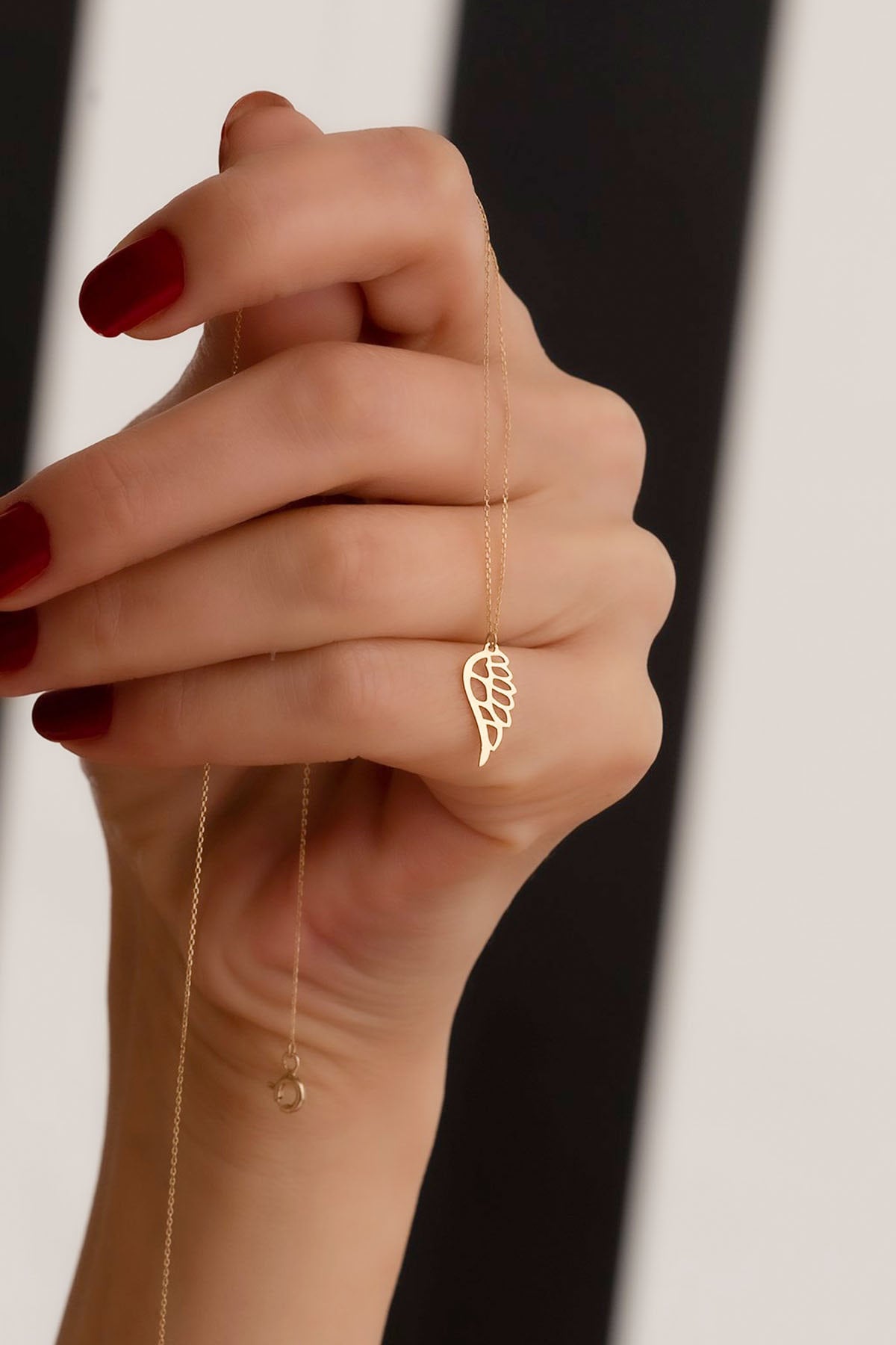 14K Solid Gold Single Angel Wing Necklace / Minimalist Design - Etsy