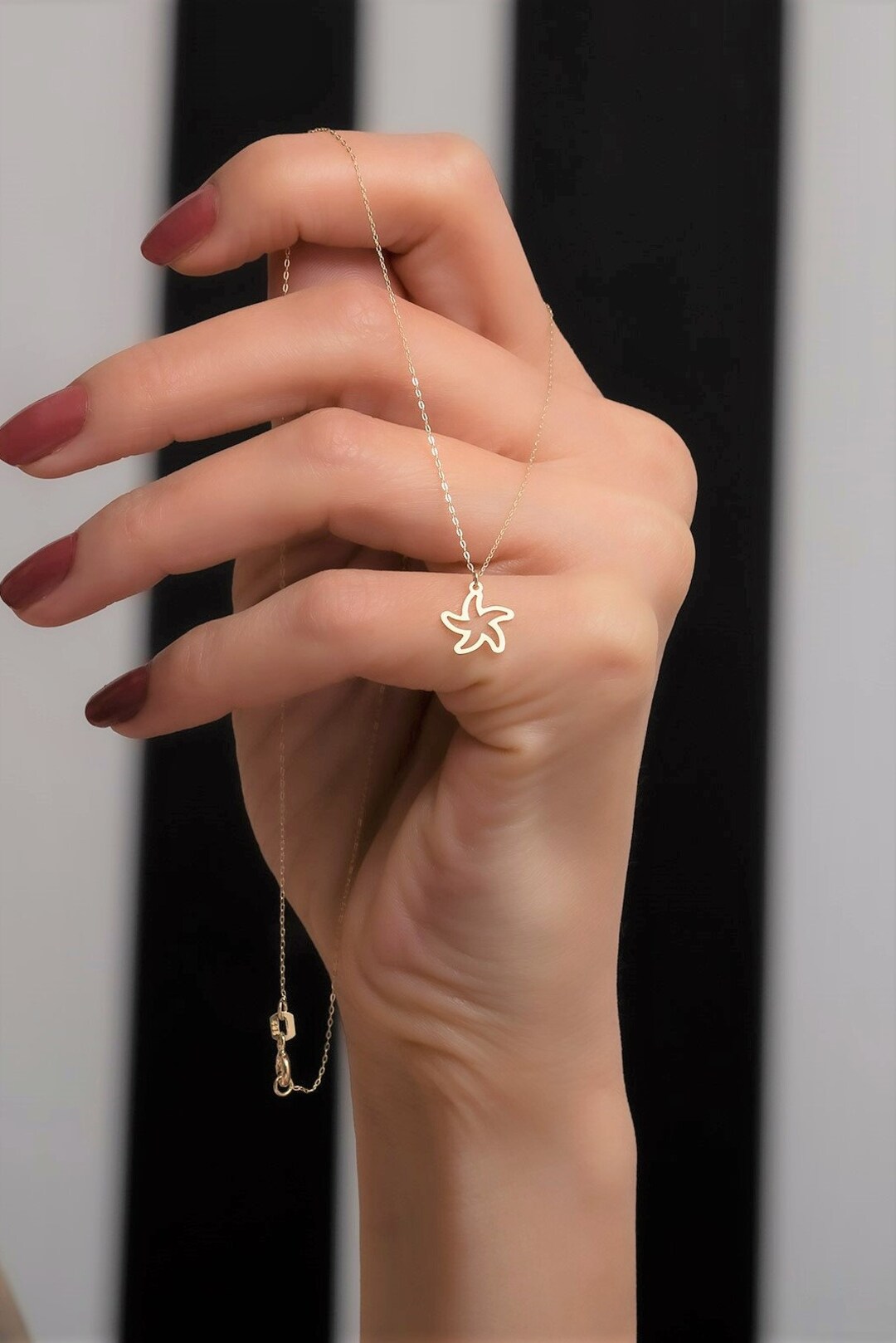 14K Solid Gold Sea Star Necklace / Minimal Designed Necklace - Etsy