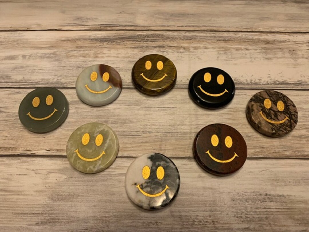 Smiley Face Healing Crystal Palm Stone, Flat Round Stone, Positive ...