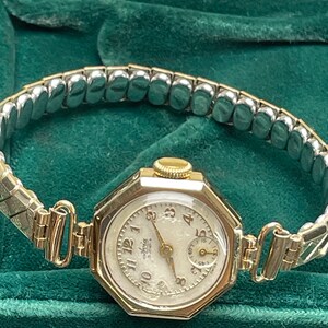 Vintage 9ct Gold Avia Watch Women Wrist Watch for Ladies 375 Gold ...