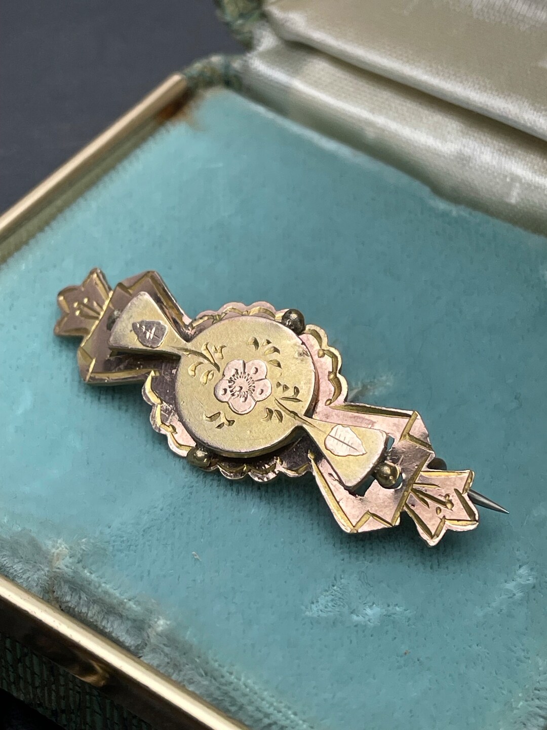 Antique Sweetheart Rolled Gold Pin Brooch Victorian Bar Brooch Two Tone ...