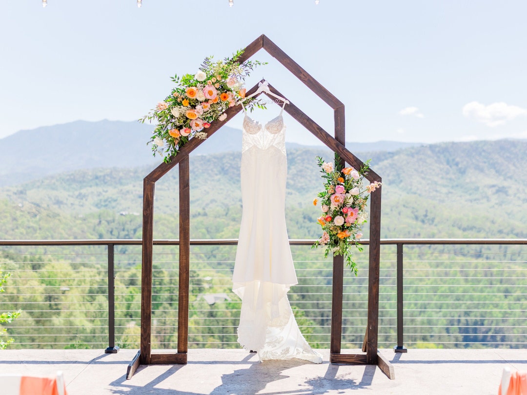 Diy Indoor Wedding Arch