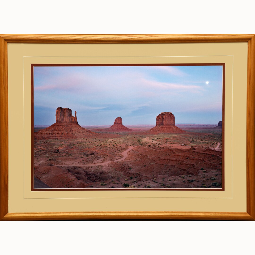 Monument Valley, Arizona. Photograph by David Fingerhut - Etsy