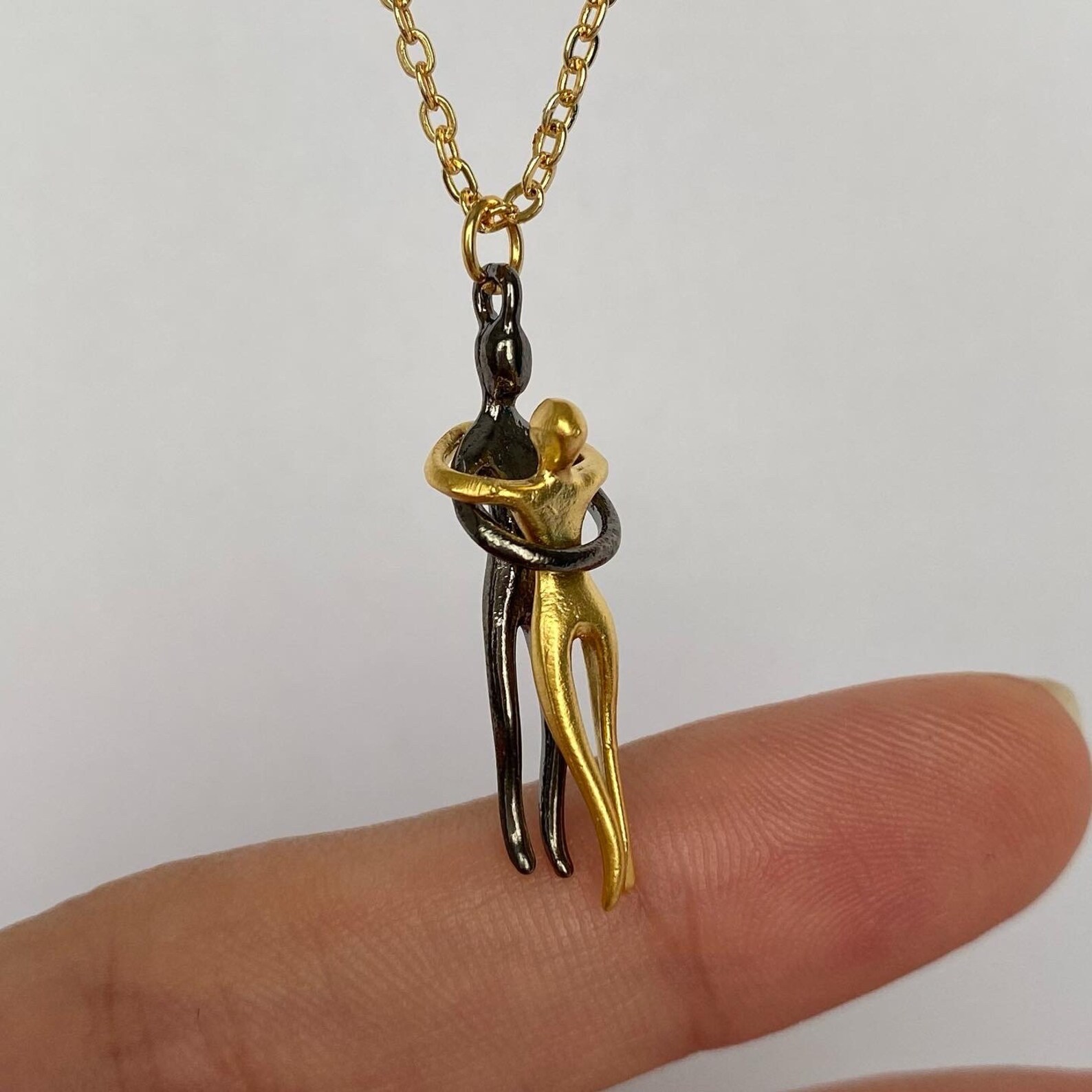 Hugging Couple Necklace, Love Pendant, Couple Jewelry, Gift for Her ...