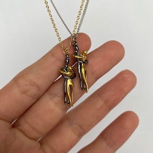 Hugging Couple Necklace, Love Pendant, Couple Jewelry, Gift for Her ...