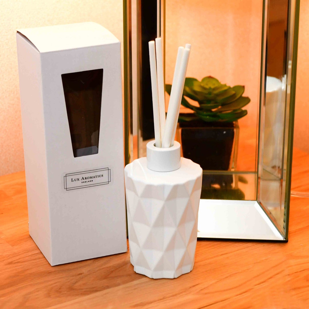 A Diamond Cut, Glass, Reed Diffuser, Gift Boxed, 170ml, Highly ...