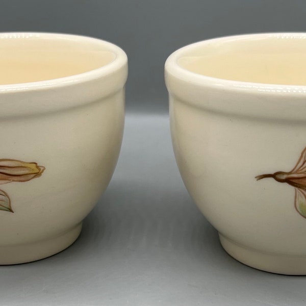 Universal Pottery - Etsy