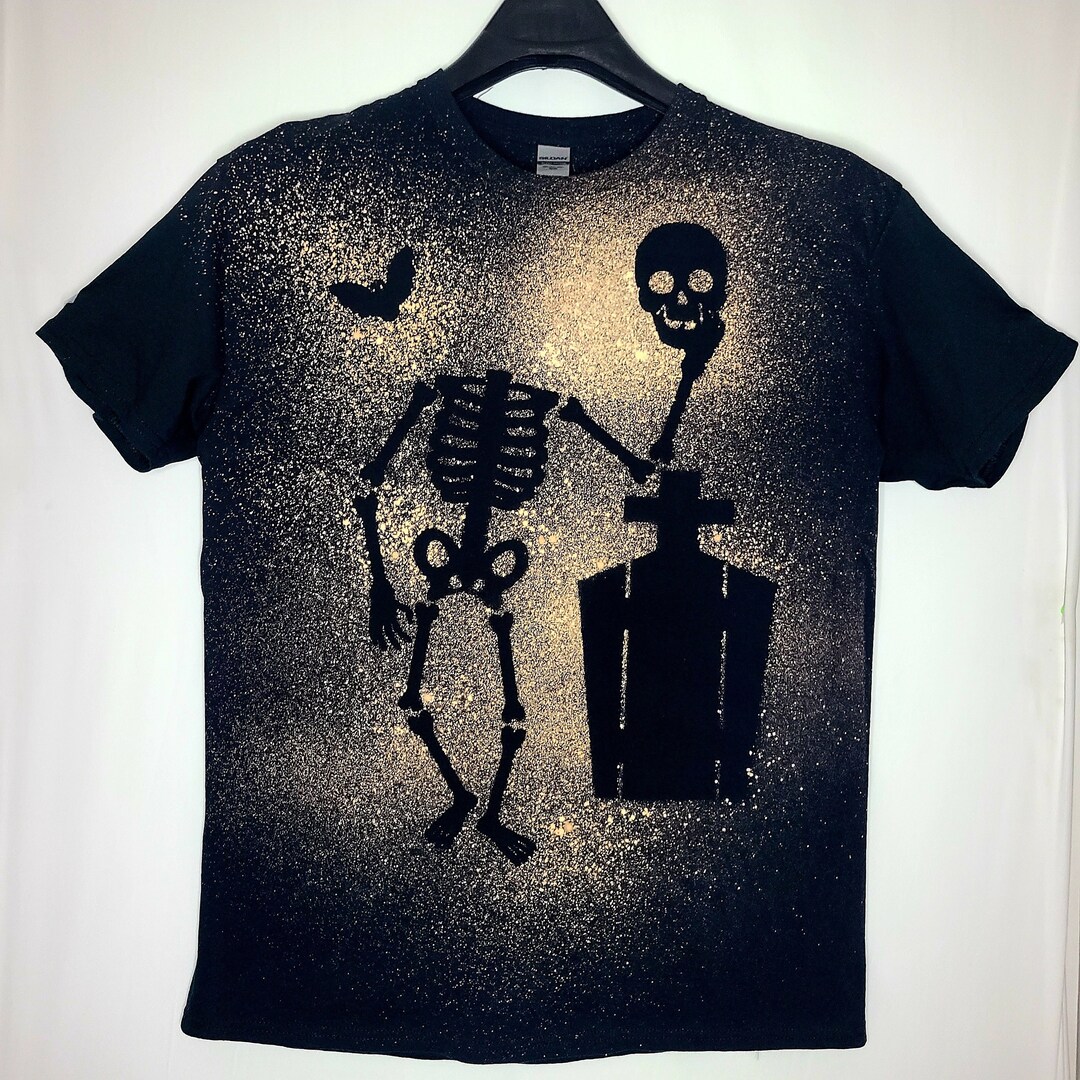 Headless Skeleton Grave T-shirt - Etsy