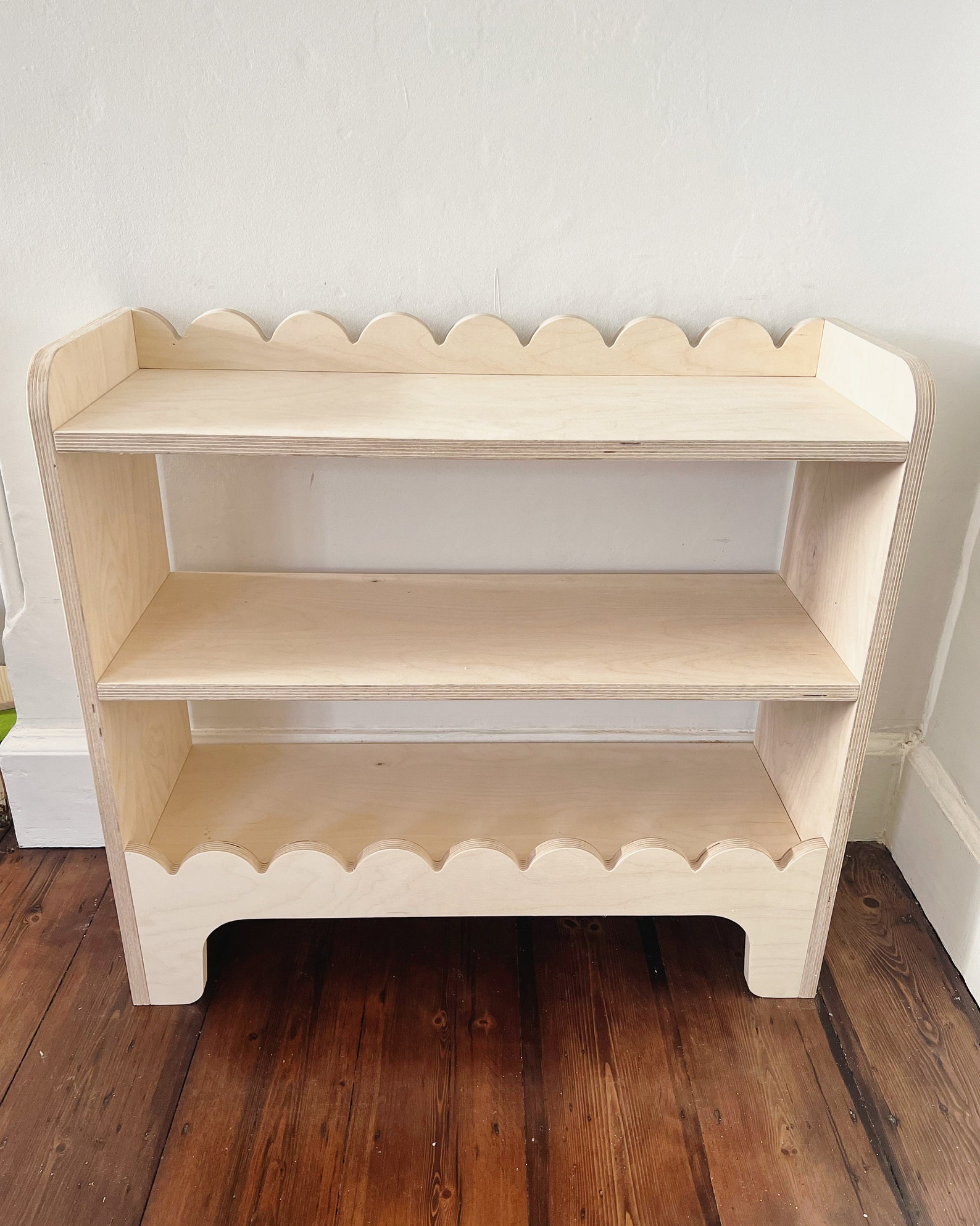 Scalloped Montessori Children's Toy Shelf – Charming Scallop Shelf for ...