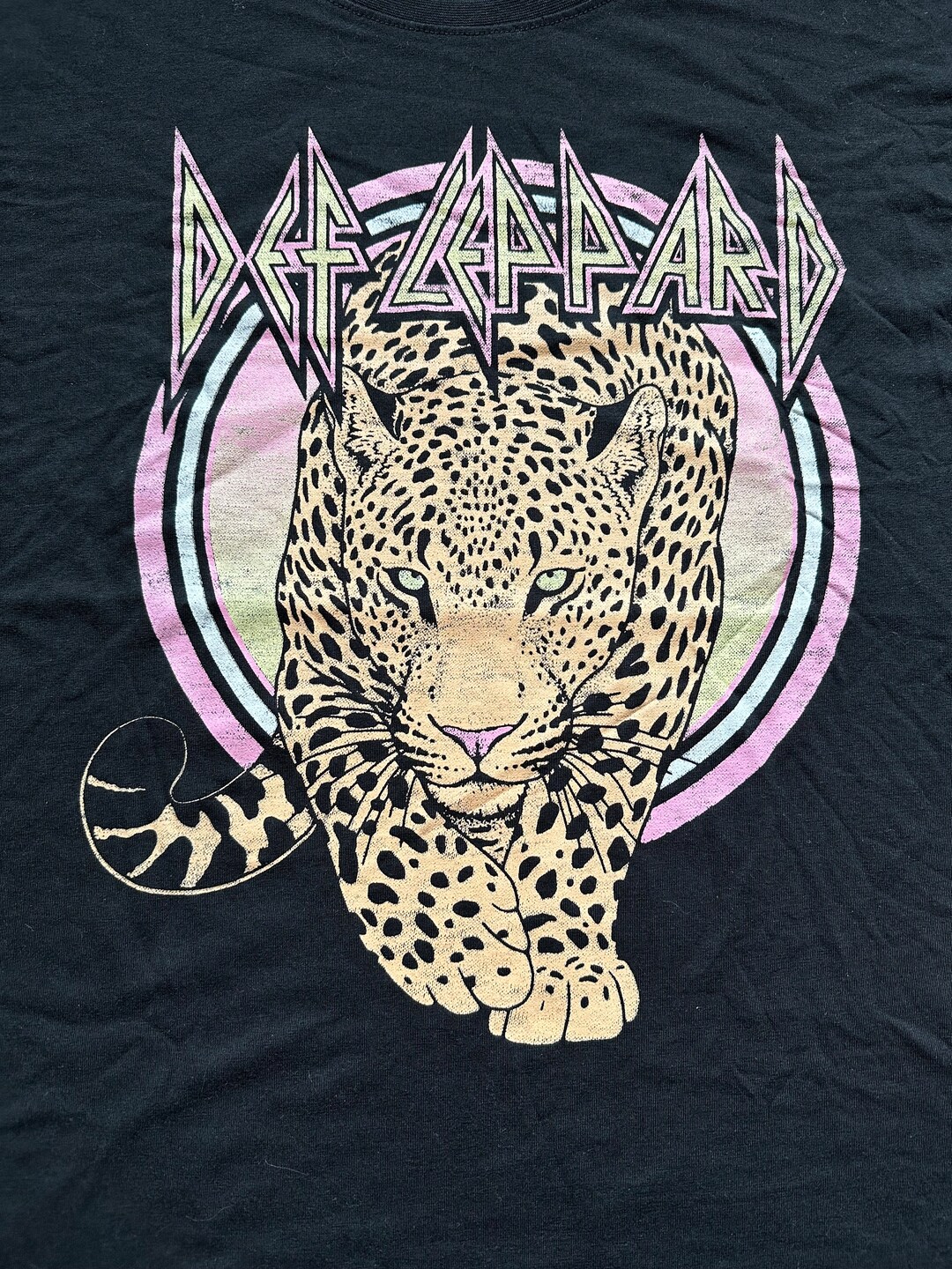 Def Leppard Vintage Style Graphic T-shirt! - Etsy