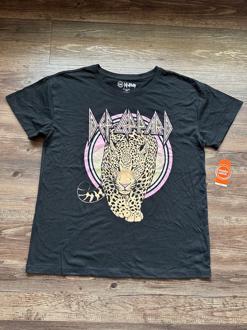 Def Leppard Vintage Style Graphic T-shirt! - Etsy