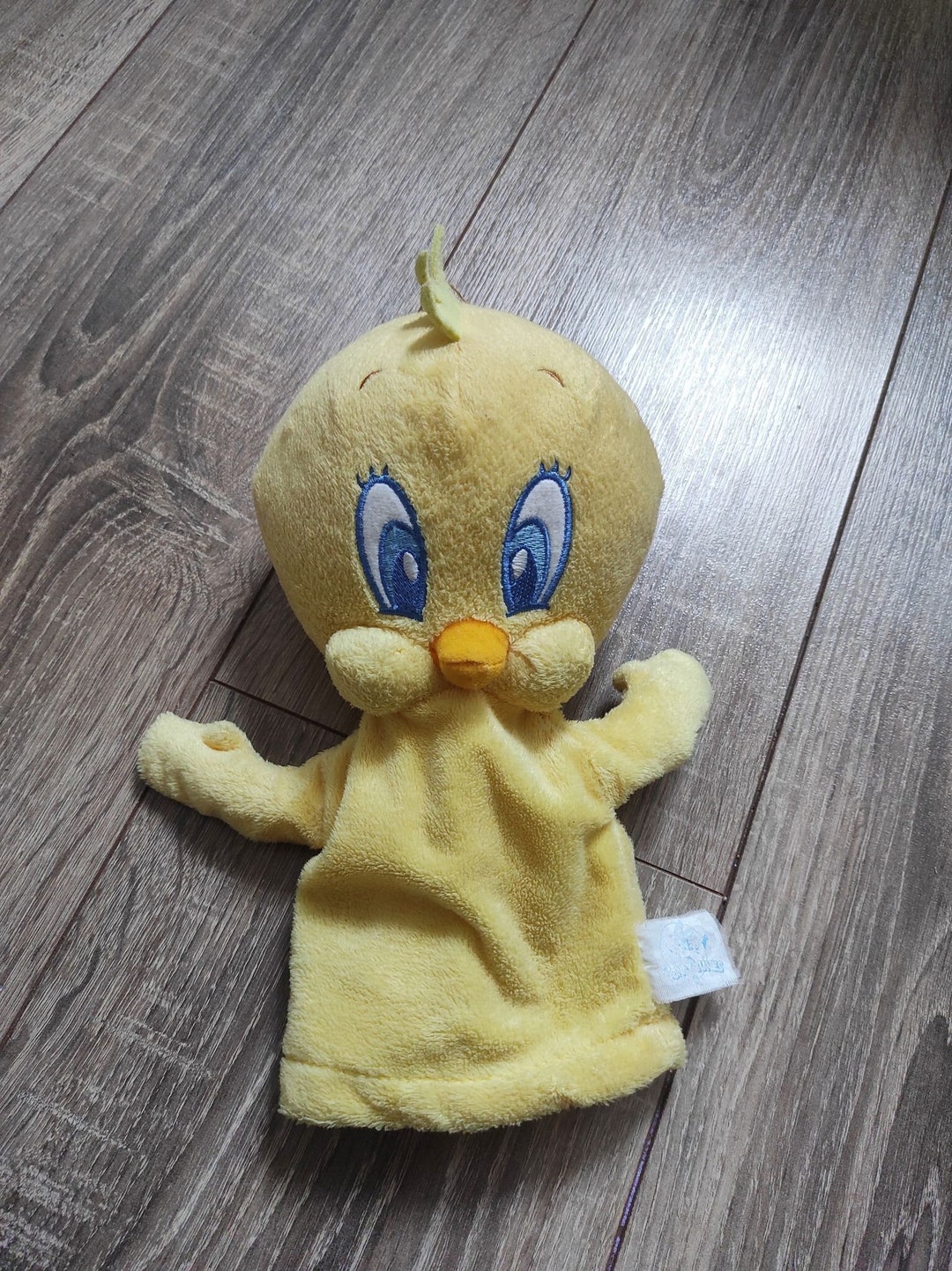 Tweety Bird Vintage TM & Warner Bros. Entertainment Looney Tunes Hand ...