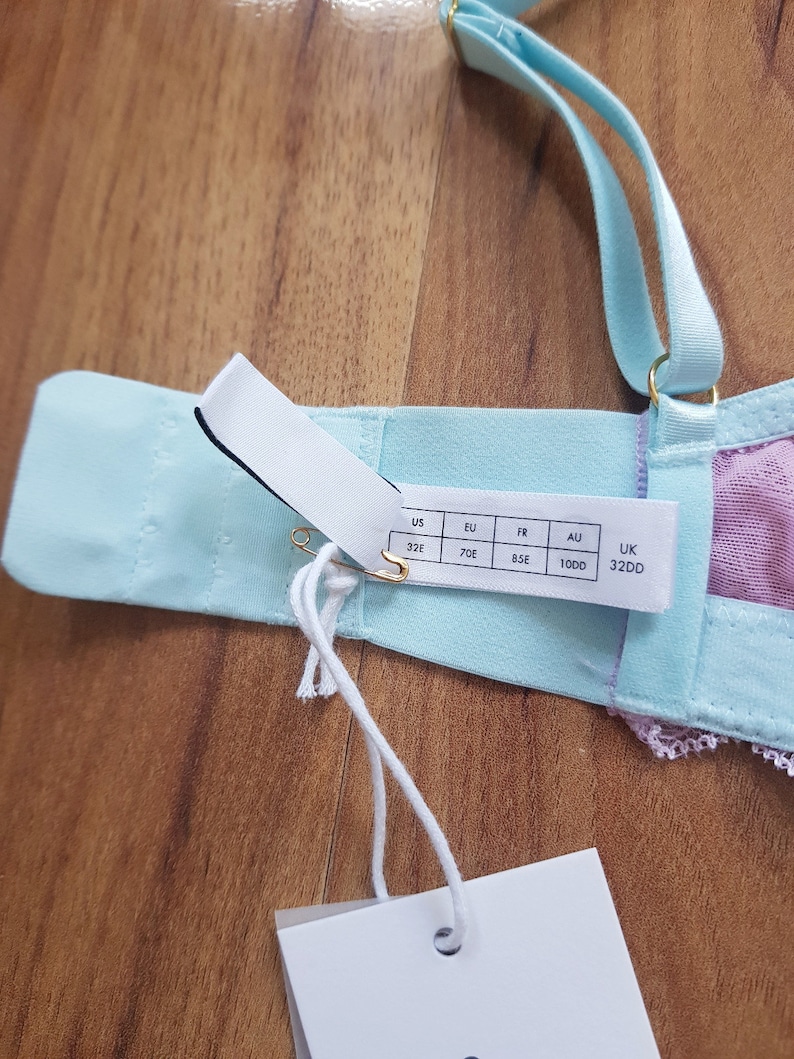 Dora Larsen Alice Lace Underwire Bra NWT Purple UK 32dd Us 32E Eu 70E ...