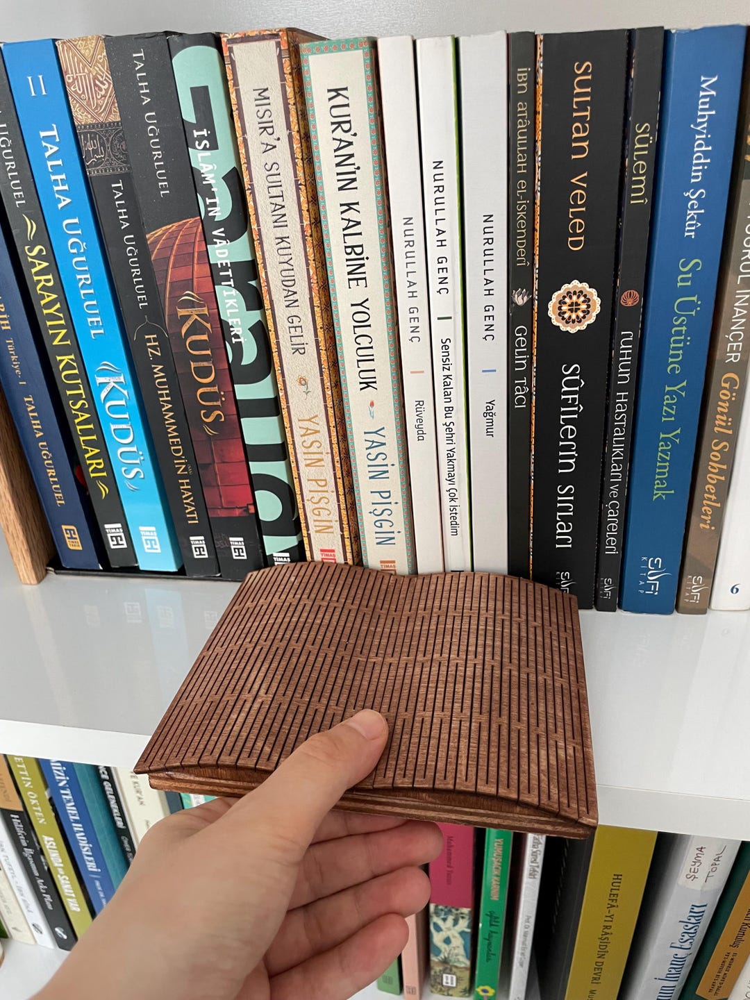 Shelf Alignment Tool - Rustic Bookcase Organizer & Book Aligner for ...