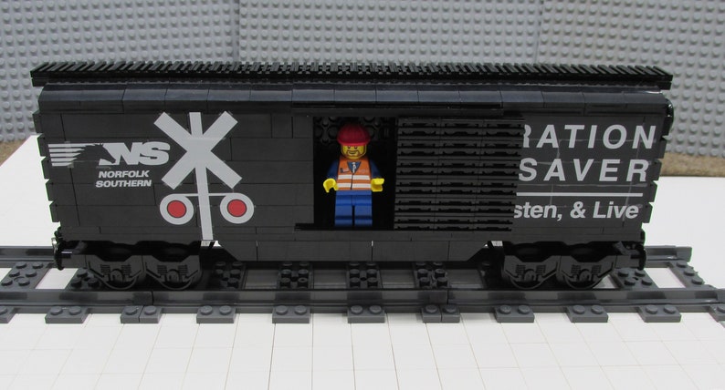 Custom Train Norfolk Southern "life Saver" Boxcar "please Read ...