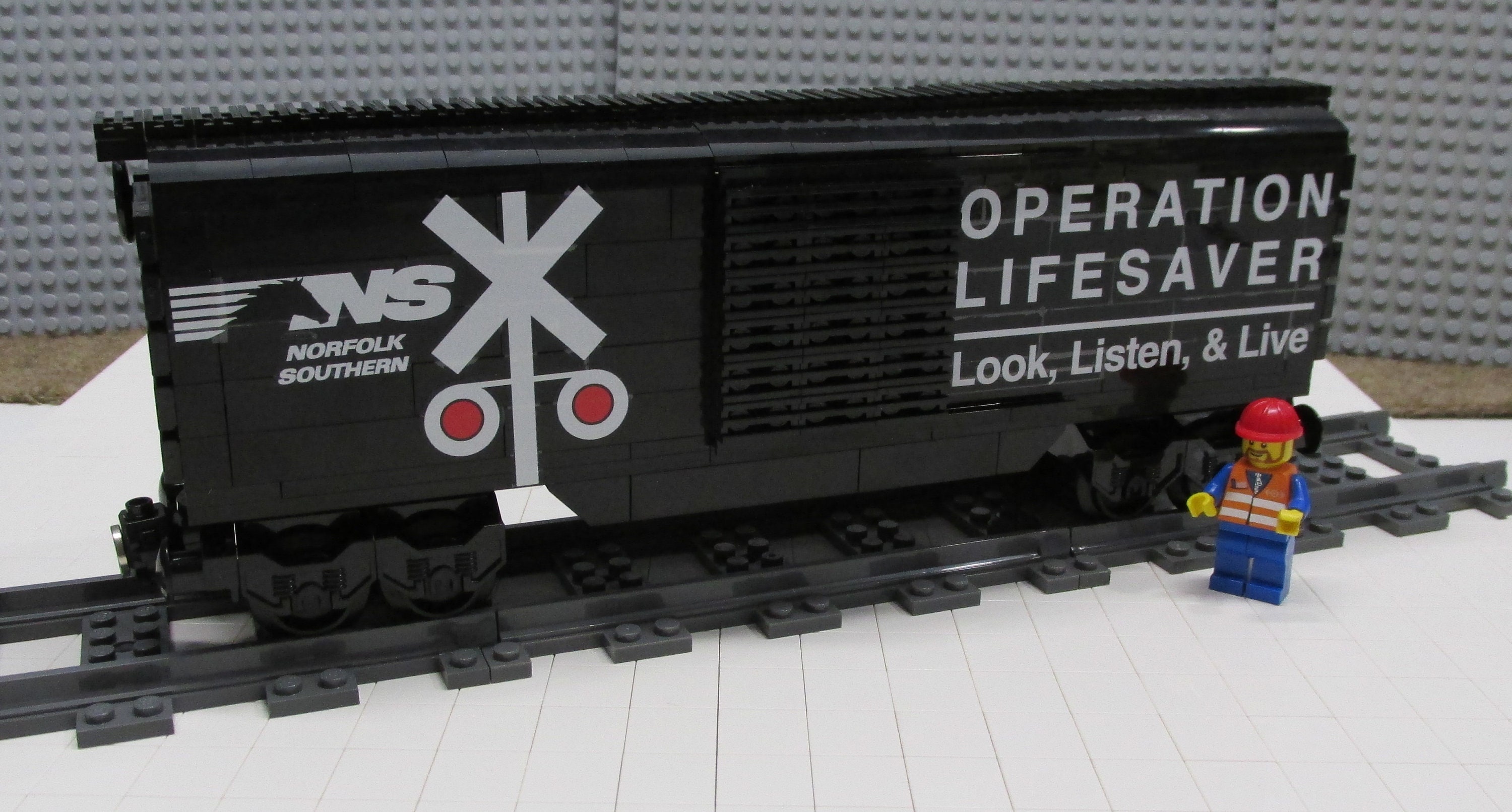 Custom Train Norfolk Southern life Saver Boxcar please Read Description ...