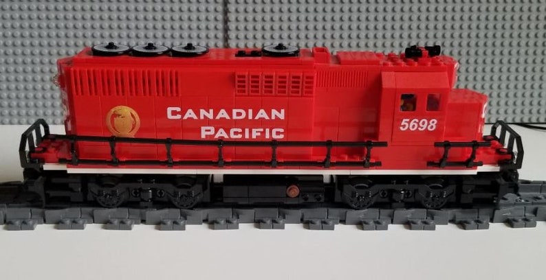 Custom Train Canadian Pacific GP40 Engine "please Read Description" - Etsy